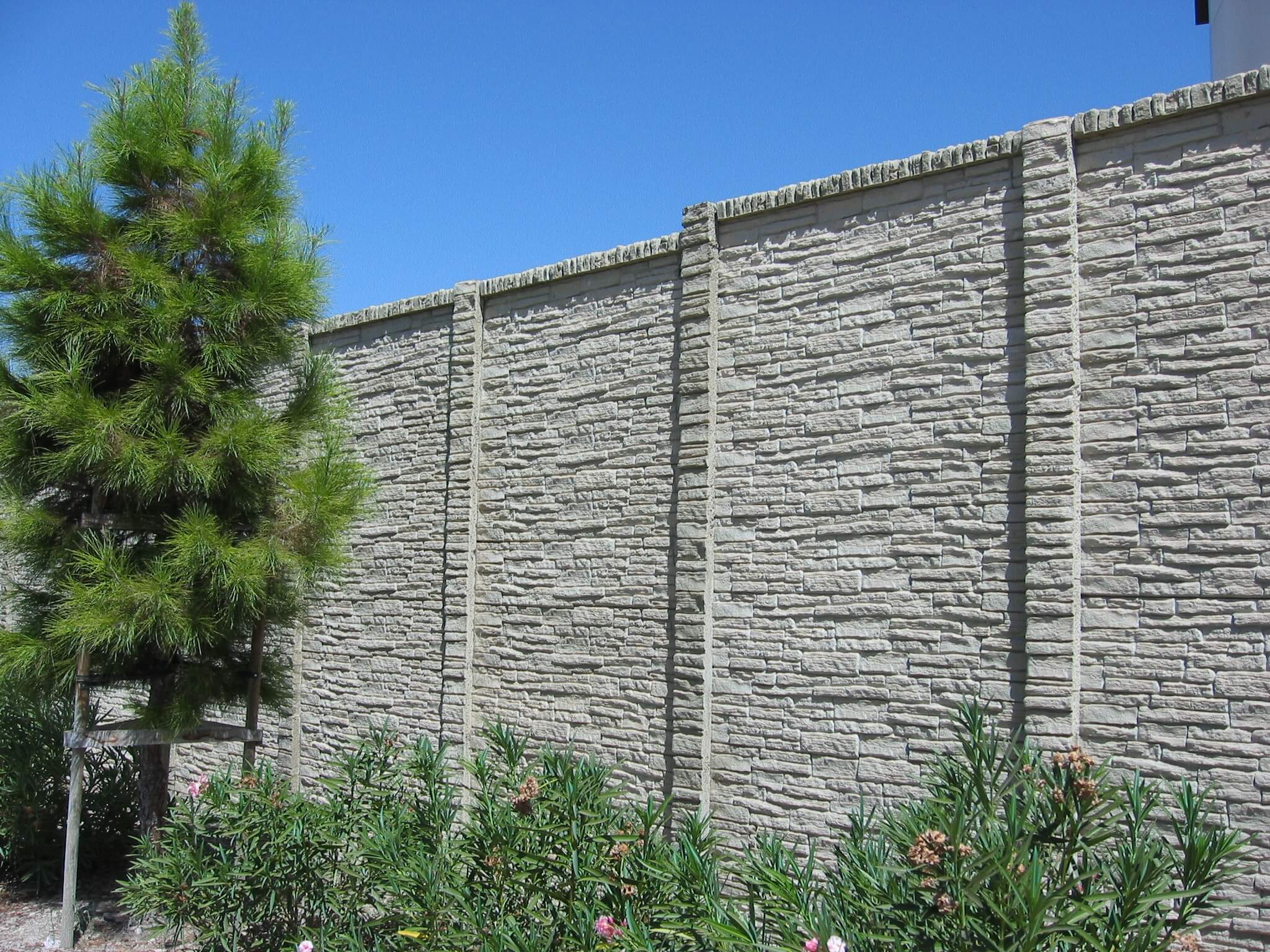 San Antonio Precast Concrete Fence | Hilltop Concrete